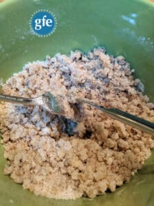 Gluten-Free Cheesecake with a Nut Crust